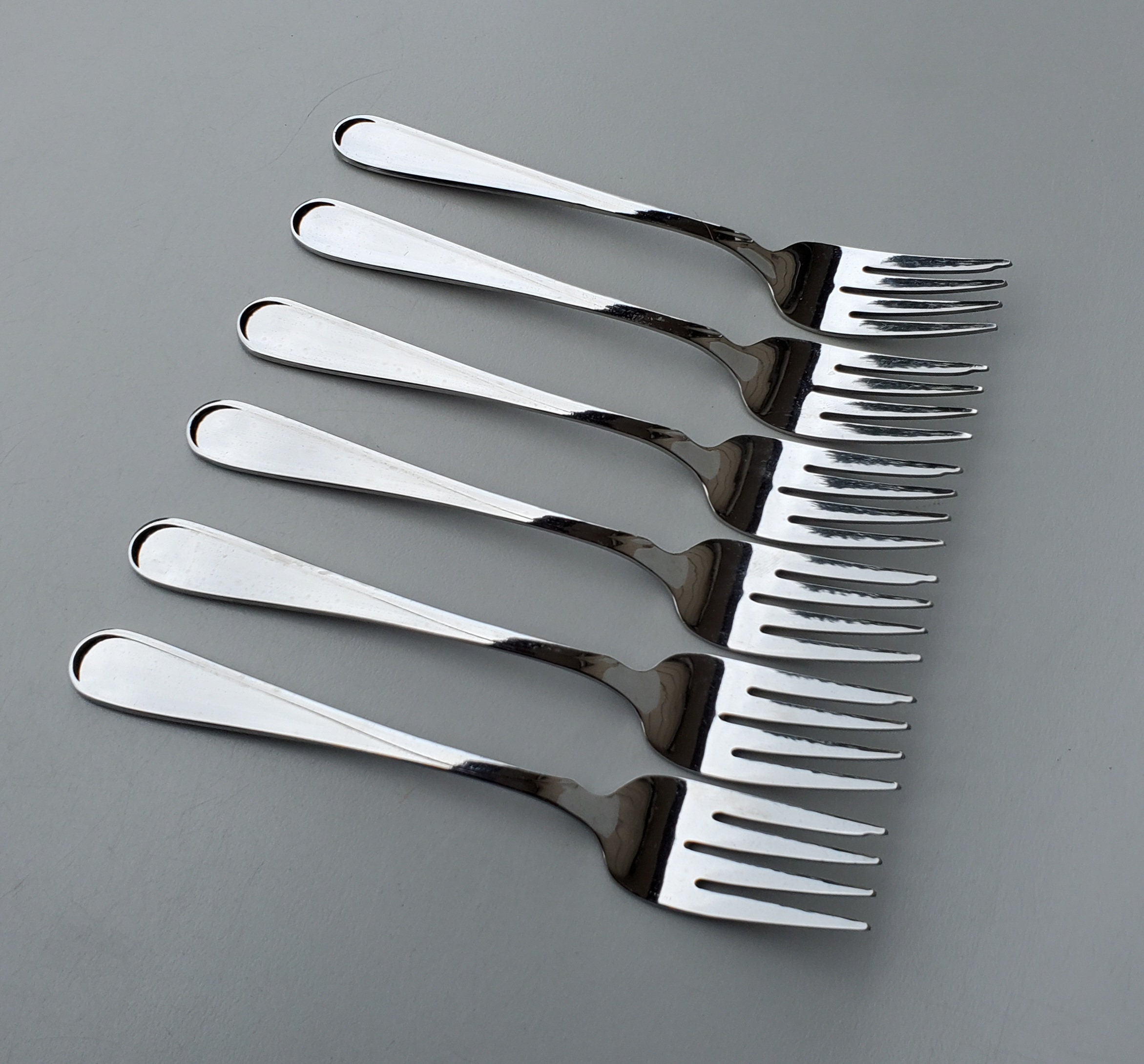 Oneida Stainless Flight Reliance Pattern - Set of 6 Salad Forks ...