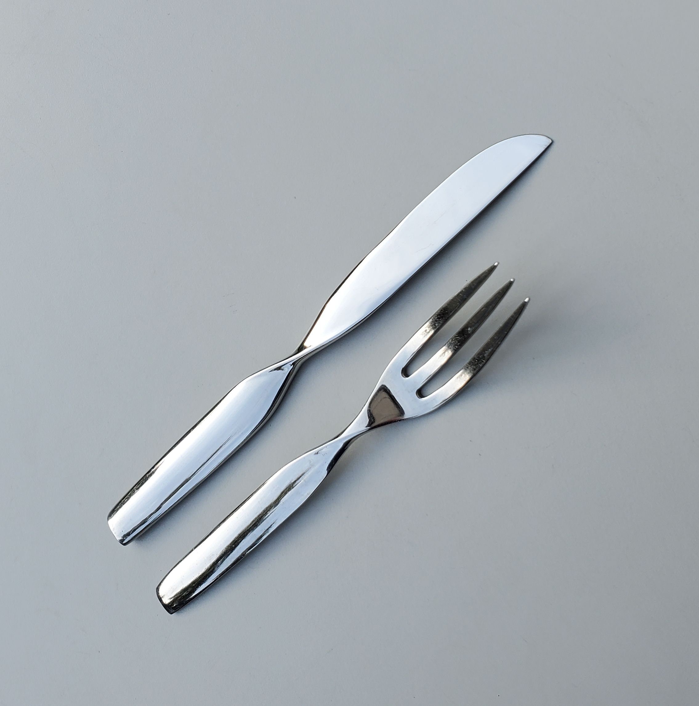 Sasaki Stainless Double Helix Pattern - Two Piece Set - 1 Dinner Fork ...