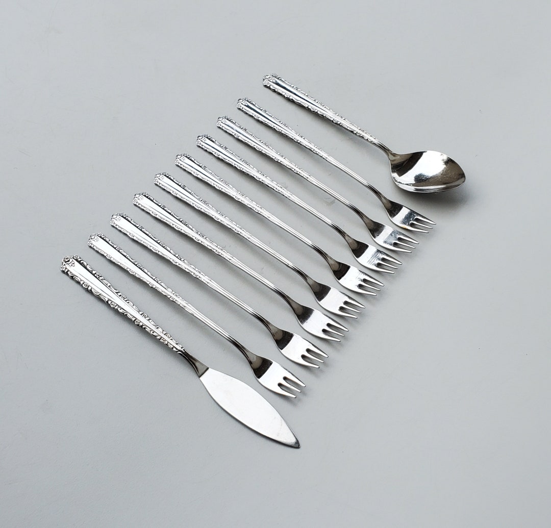 Oneida Cherie Pattern Deluxe Stainless Mixed Lot of 10 Pieces Glossy ...