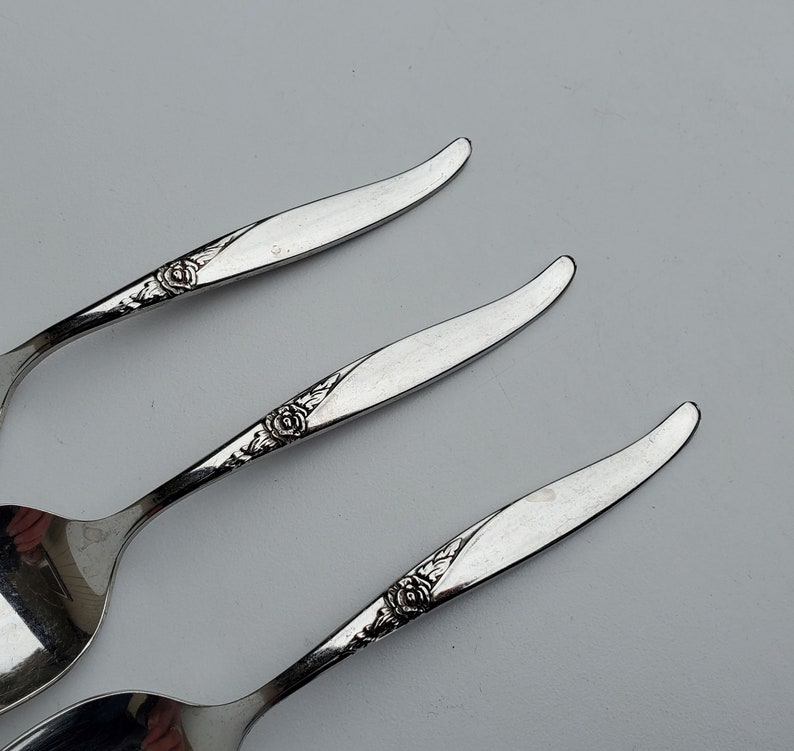 Oneida Ltd Wm A Rogers Premier Stainless La Rose Pattern Set - Etsy