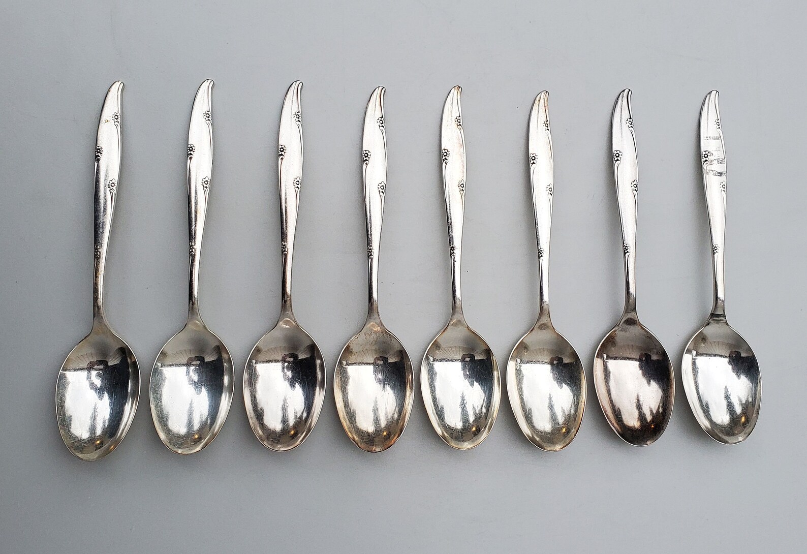 Oneida Community Silverplate Silver Flower Pattern Set of 8 - Etsy