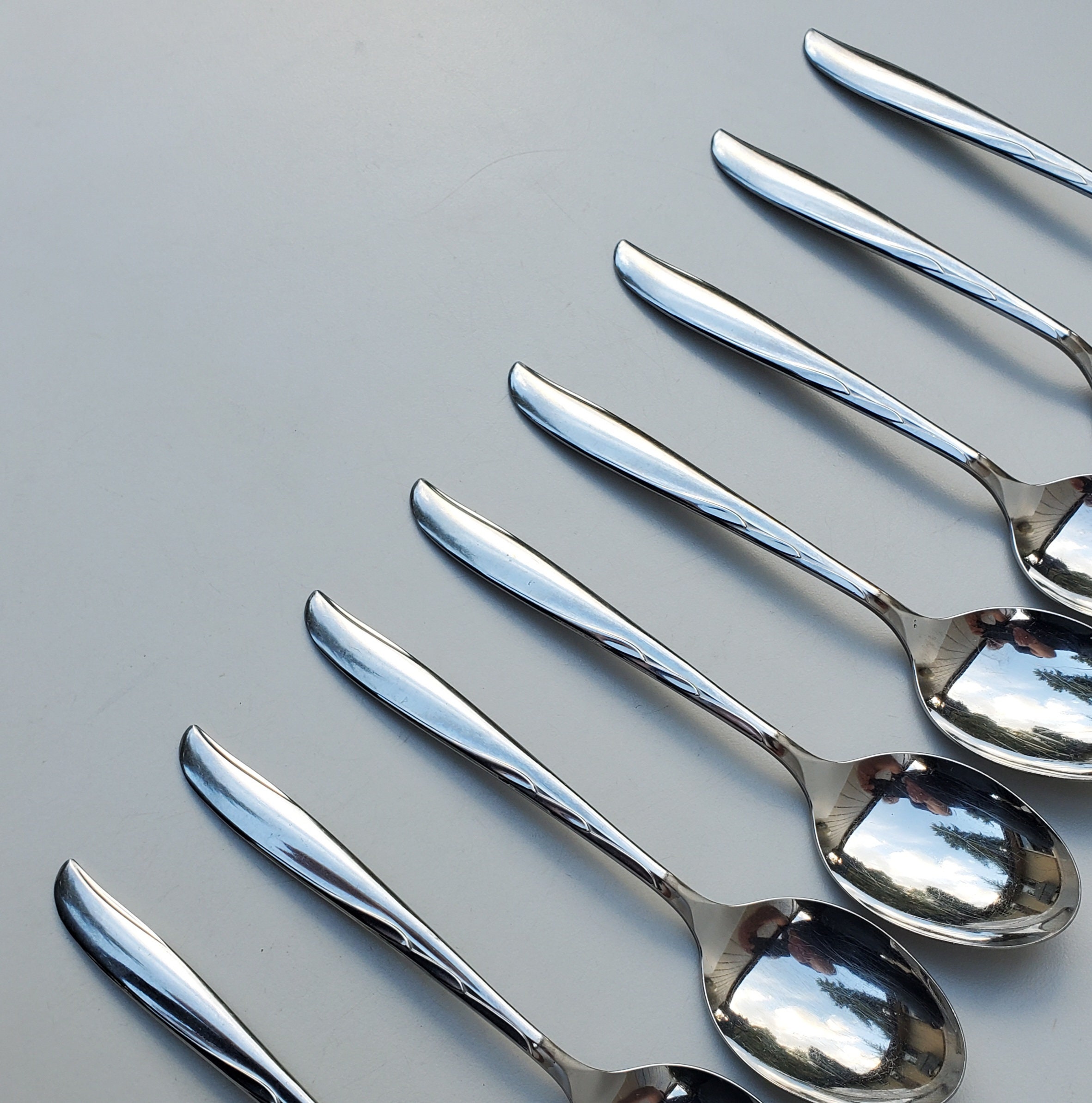 Oneida Stainless Duchess DCS2 Pattern - Set of 8 Soup Spoons - Glossy ...