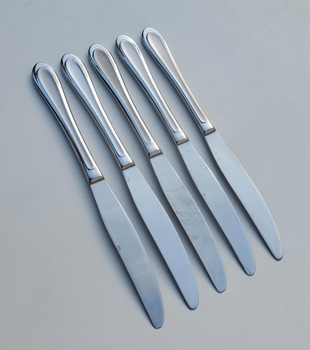 Oneida Stainless Flatware - Joanne Pattern - Set of 5 Dinner Knives ...