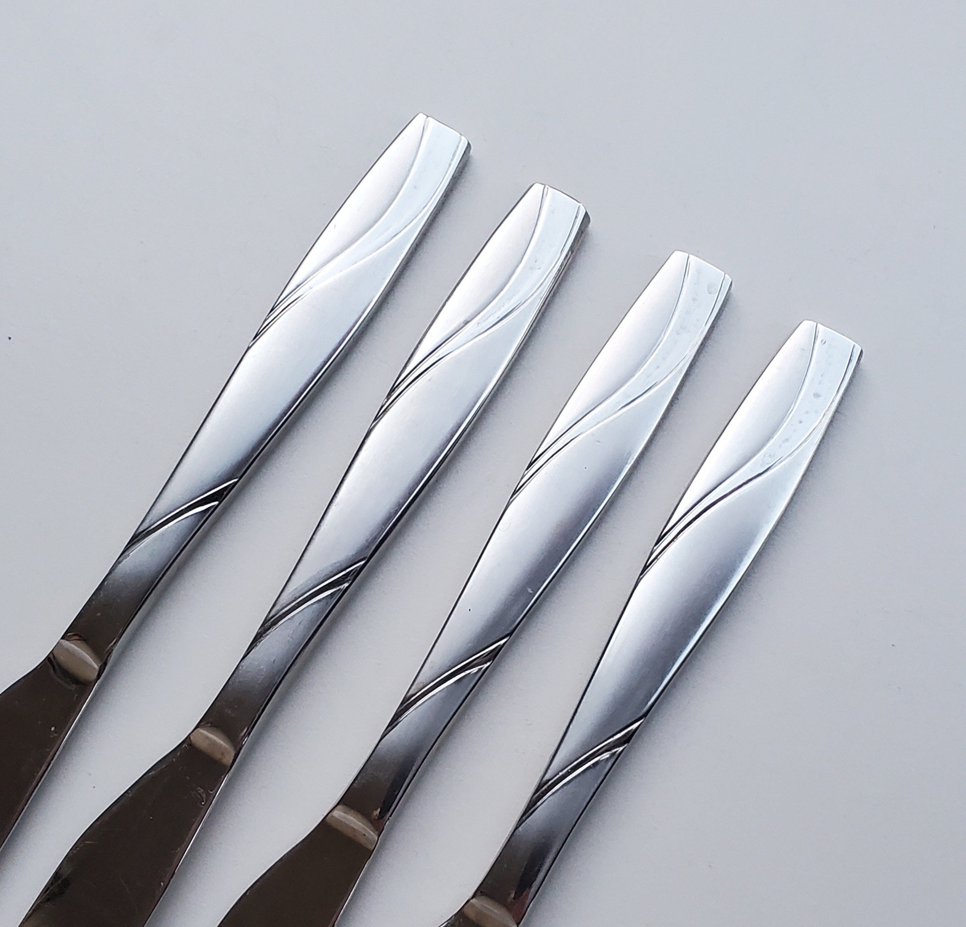 Oneida Stainless Silva Pattern - Set of 4 Dinner Knives - Frosted ...