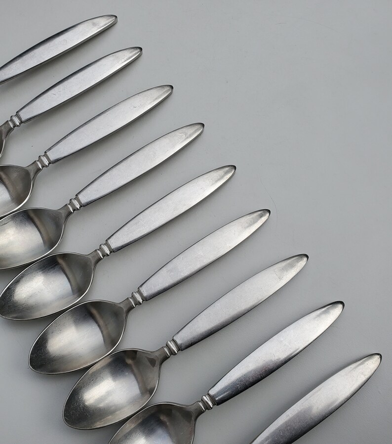 Farberware Katie Pattern Flatware Set of 9 Soup Spoons Satin Handle 18/ ...