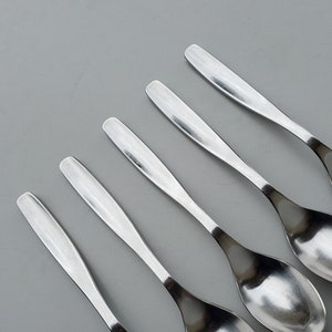 Gourmet Settings 18/10 GS Stainless Vault Pattern - Set of 5 Soup ...