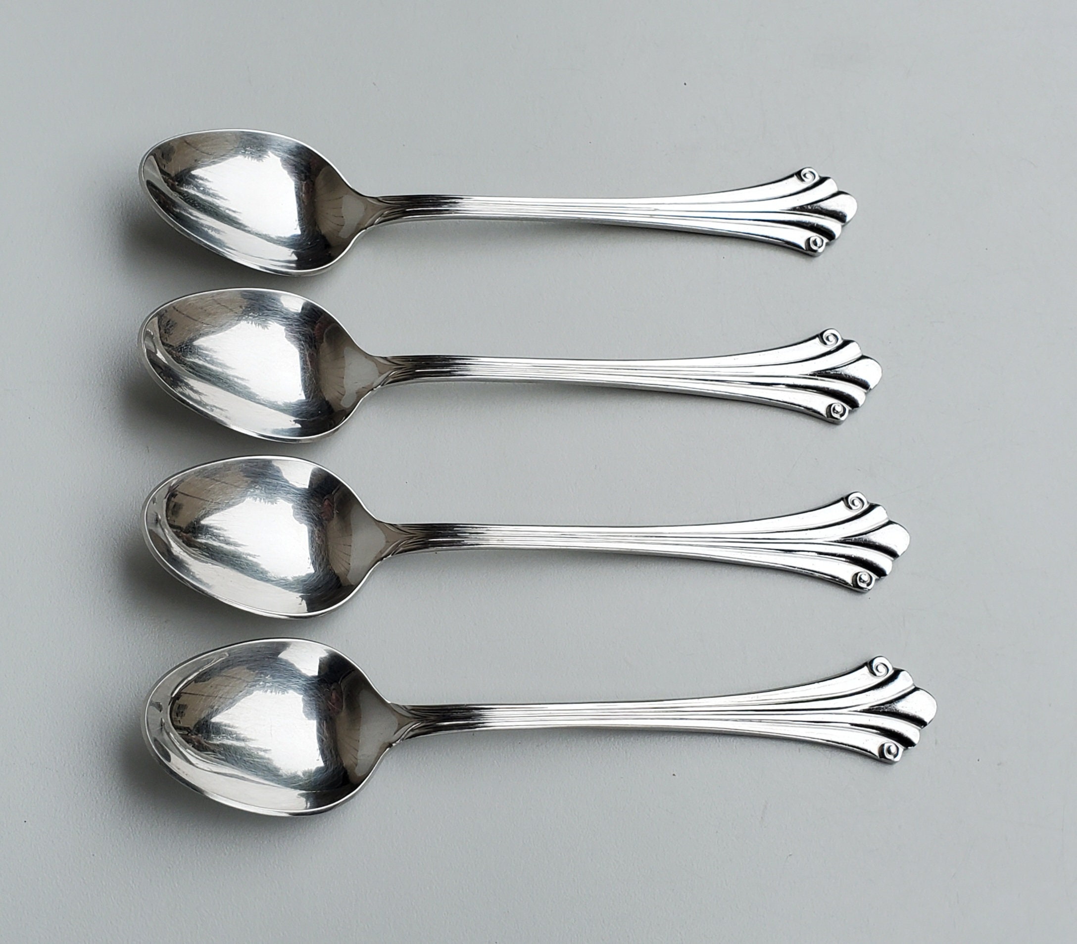 Pfaltzgraff 18/8 Stainless Warrington Pattern Set of 4 Soup Spoons ...