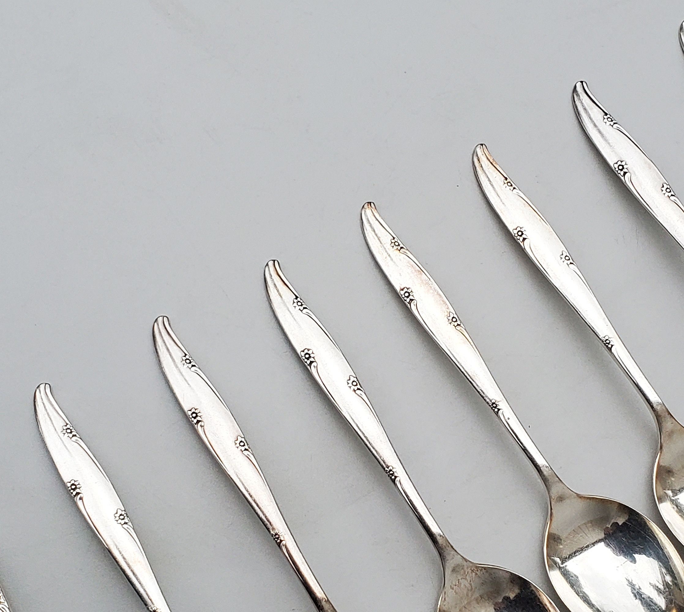 Oneida Community Silverplate Silver Flower Pattern Set of 8 - Etsy