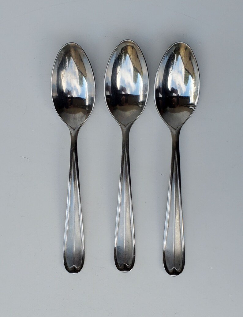 Oneida Stainless Dylan Pattern Soup Spoon Set of 3 Spoons - Etsy