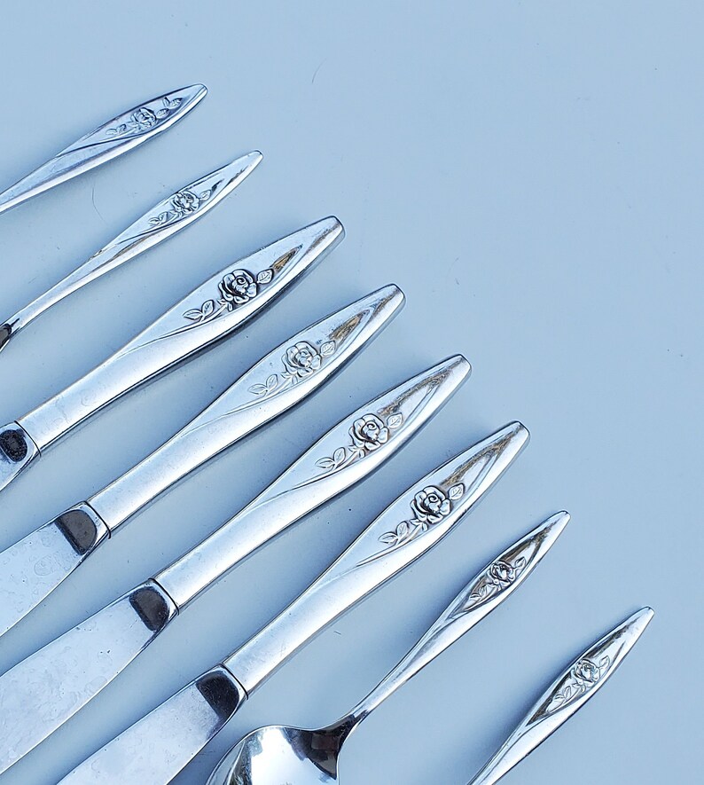 Oneida Deluxe Stainless Lasting Rose Pattern Mixed Lot of 8 Pieces ...