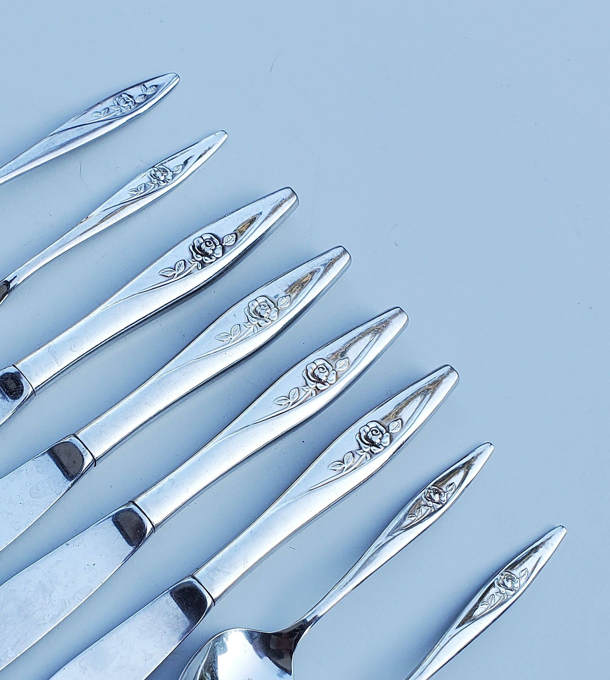 Oneida Deluxe Stainless Lasting Rose Pattern Mixed Lot of 8 Pieces ...