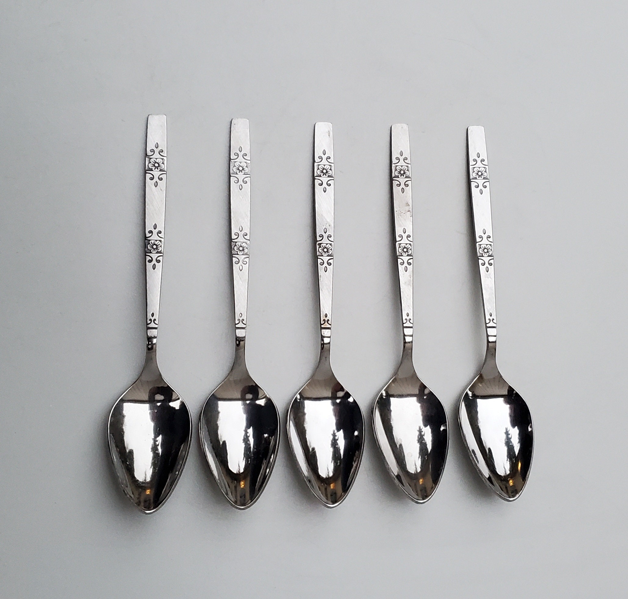Oneida Profile Stainless Orlando Pattern - Set of 5 Teaspoons ...