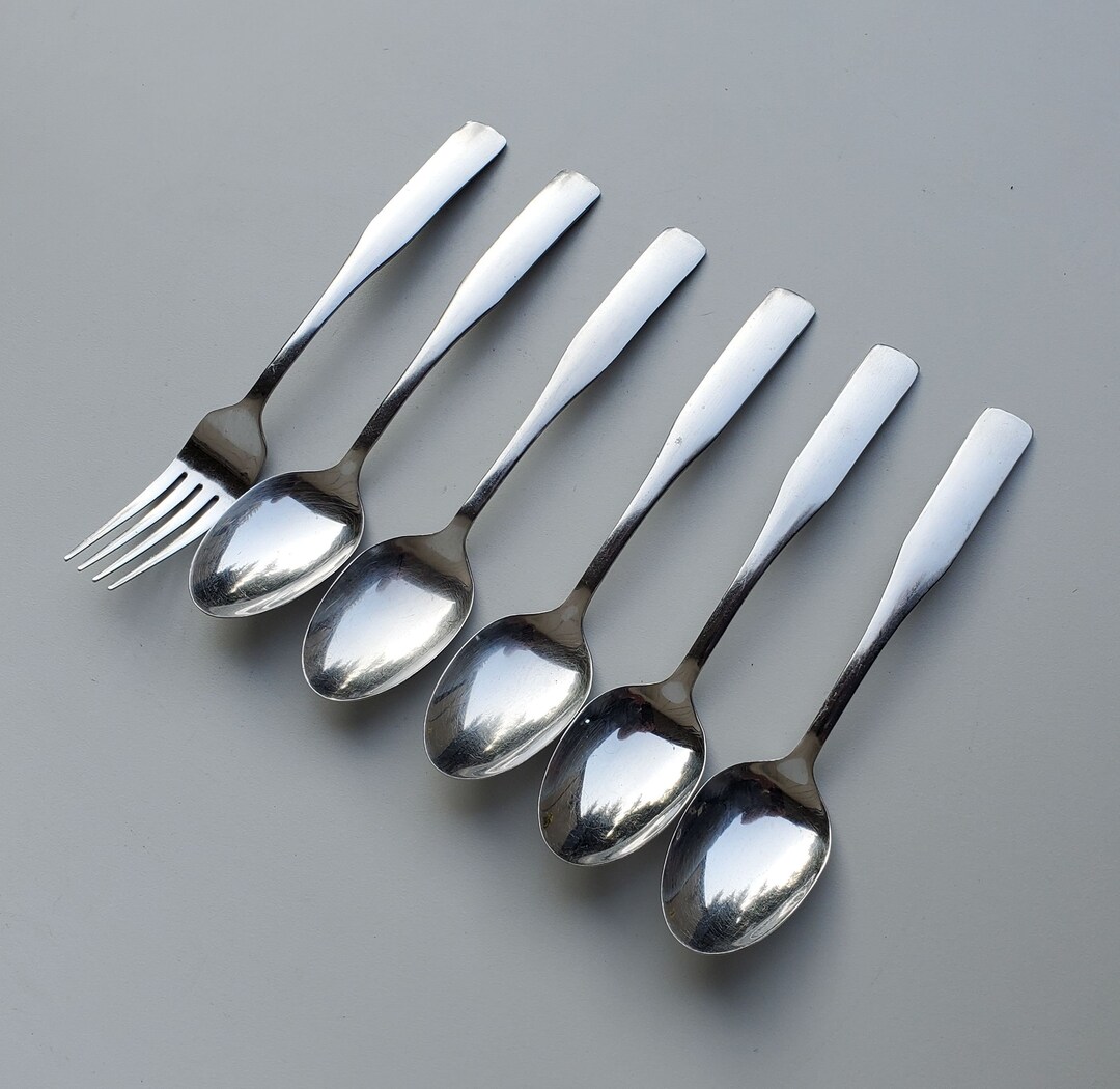 Hampton Stainless Madison Pattern - Set of 5 Soup Spoons + 1 Dinner ...