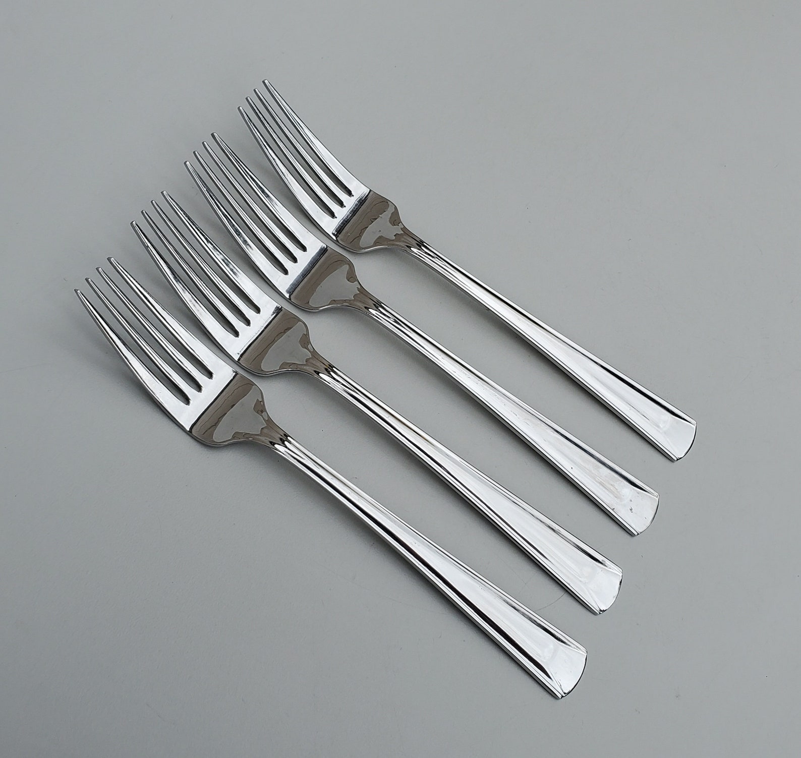 Oneida Stainless Cella Pattern - Set of 4 Dinner Forks - Glossy Finish ...