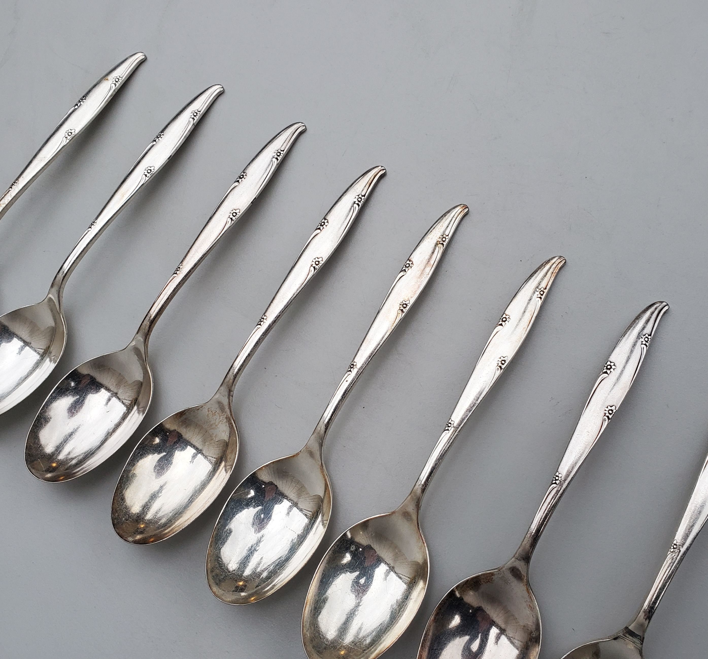 Oneida Community Silverplate Silver Flower Pattern Set of 8 - Etsy