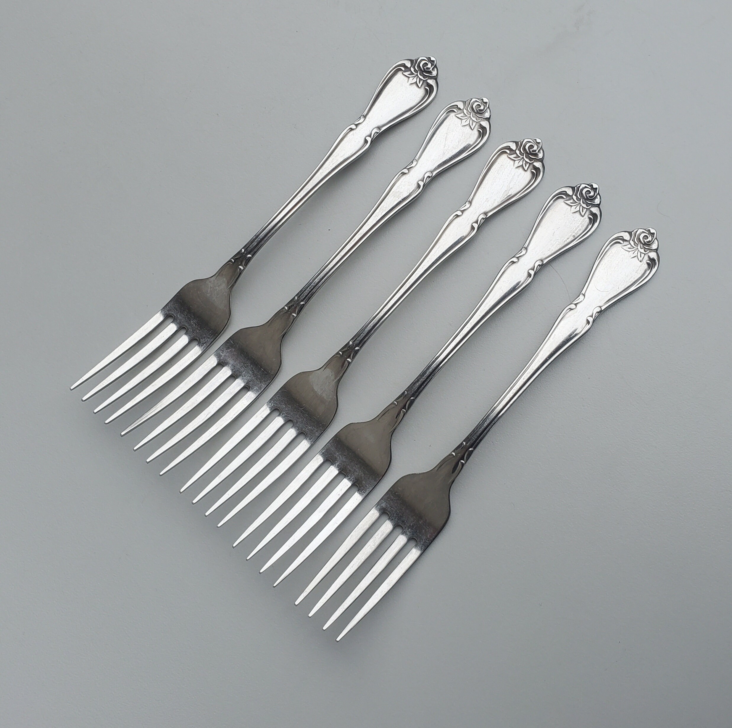 Oneida 1881 Wm Rogers Stainless Arbor Rose Pattern Set of 5 Dinner ...