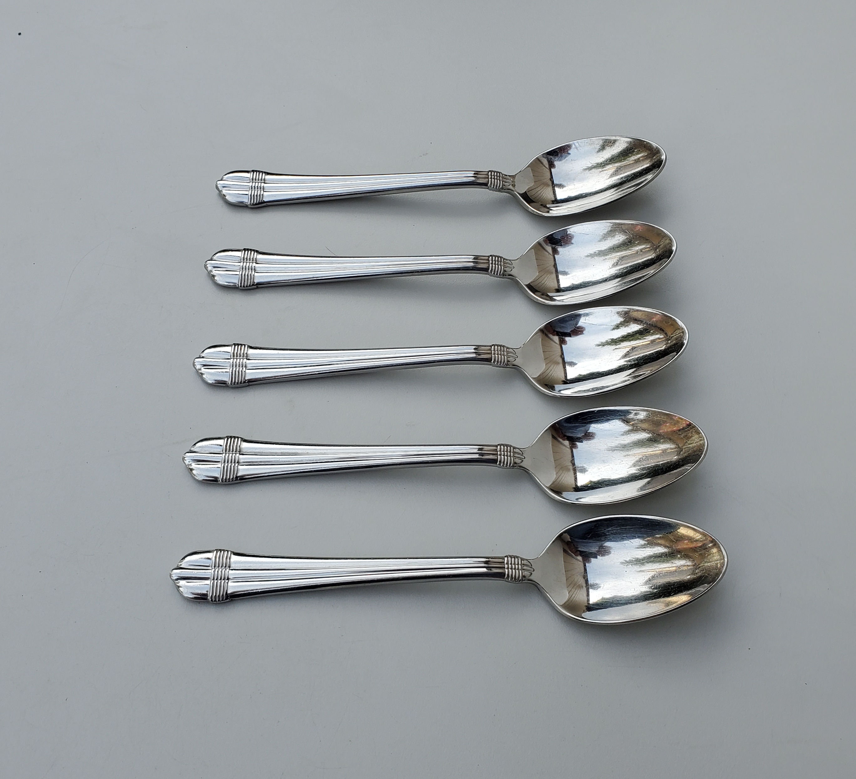 Hampton Silversmiths Odyssey Pattern 18/10 Stainless Set of 5 Soup ...