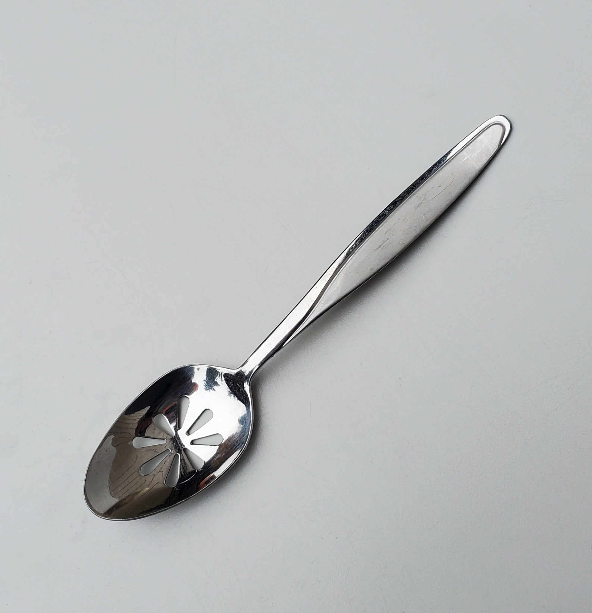 Cuisinart 18/10 Stainless Satin Wrap Pattern - Large Pierced Serving ...