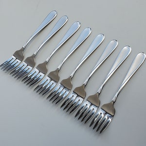 Oneida Flight Reliance Stainless Flatware - Set of 8 Salad Forks ...