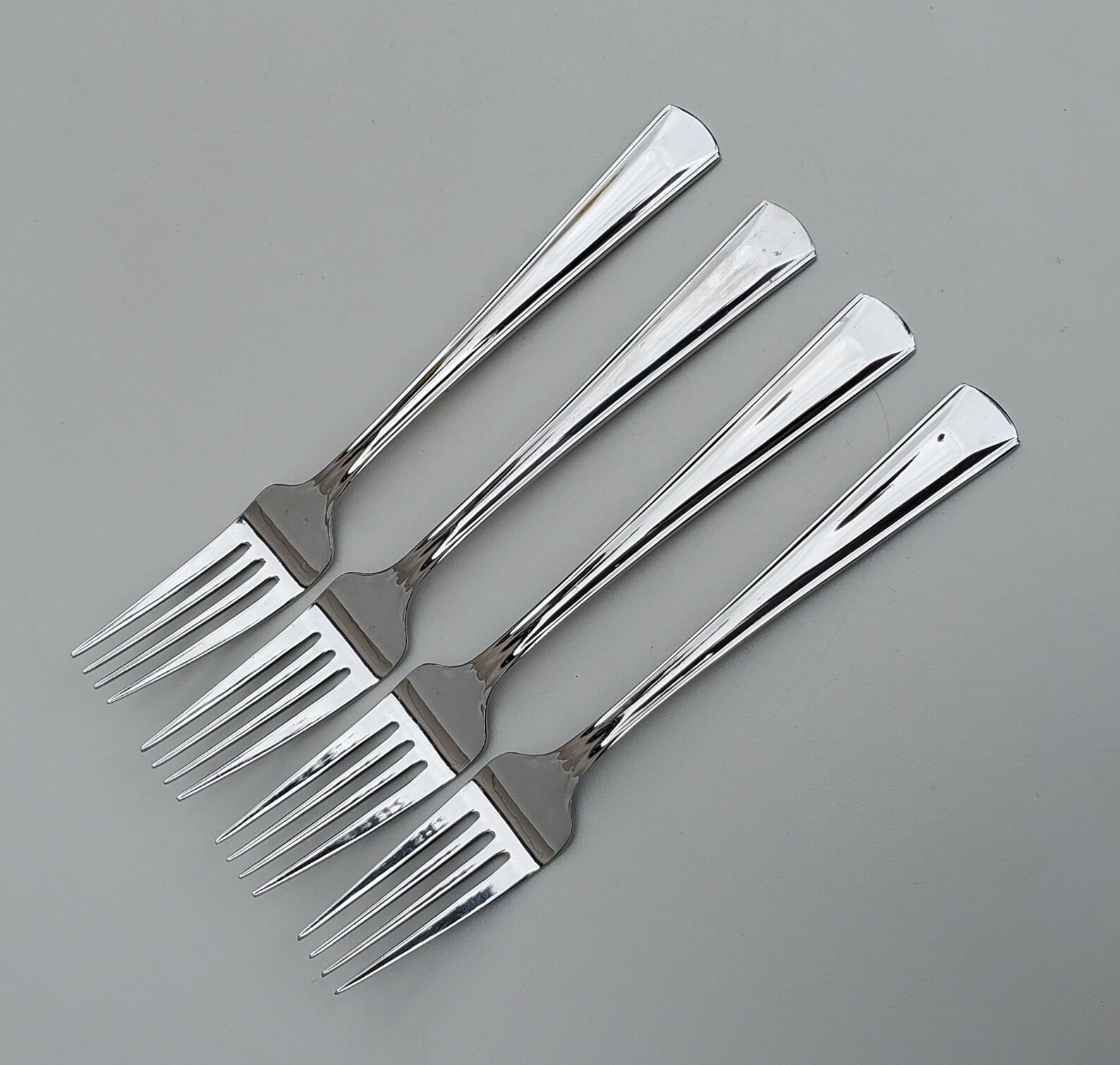 Oneida Stainless Cella Pattern - Set of 4 Dinner Forks - Glossy Finish ...