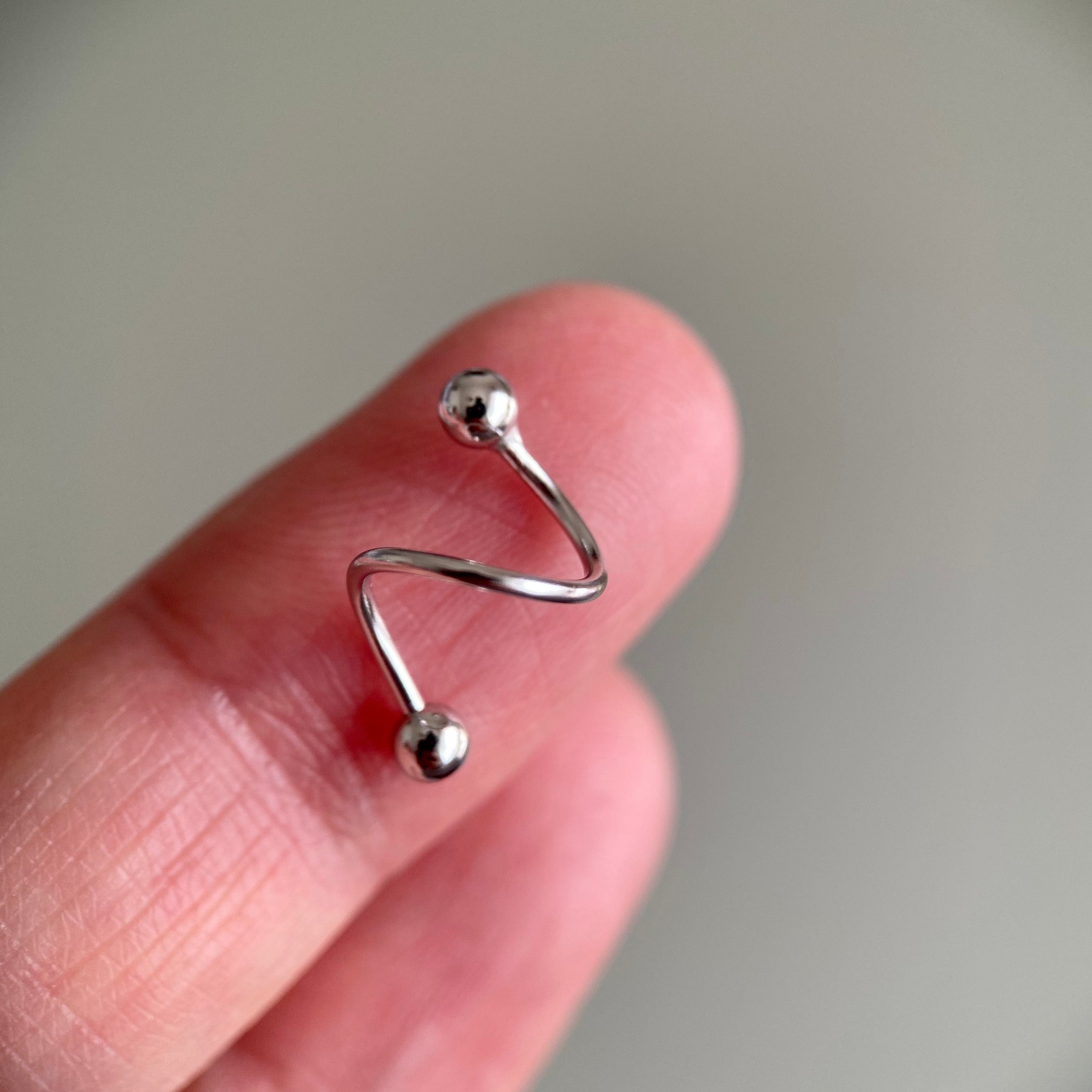 Single Spiral Helix Piercing