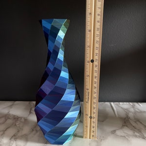 The Original Color Changing, Multicolored 3D Printed Vase: Geometric ...