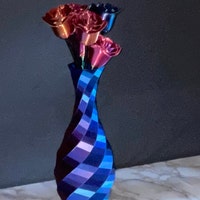 Unique Wavy Triangle Vase - Etsy