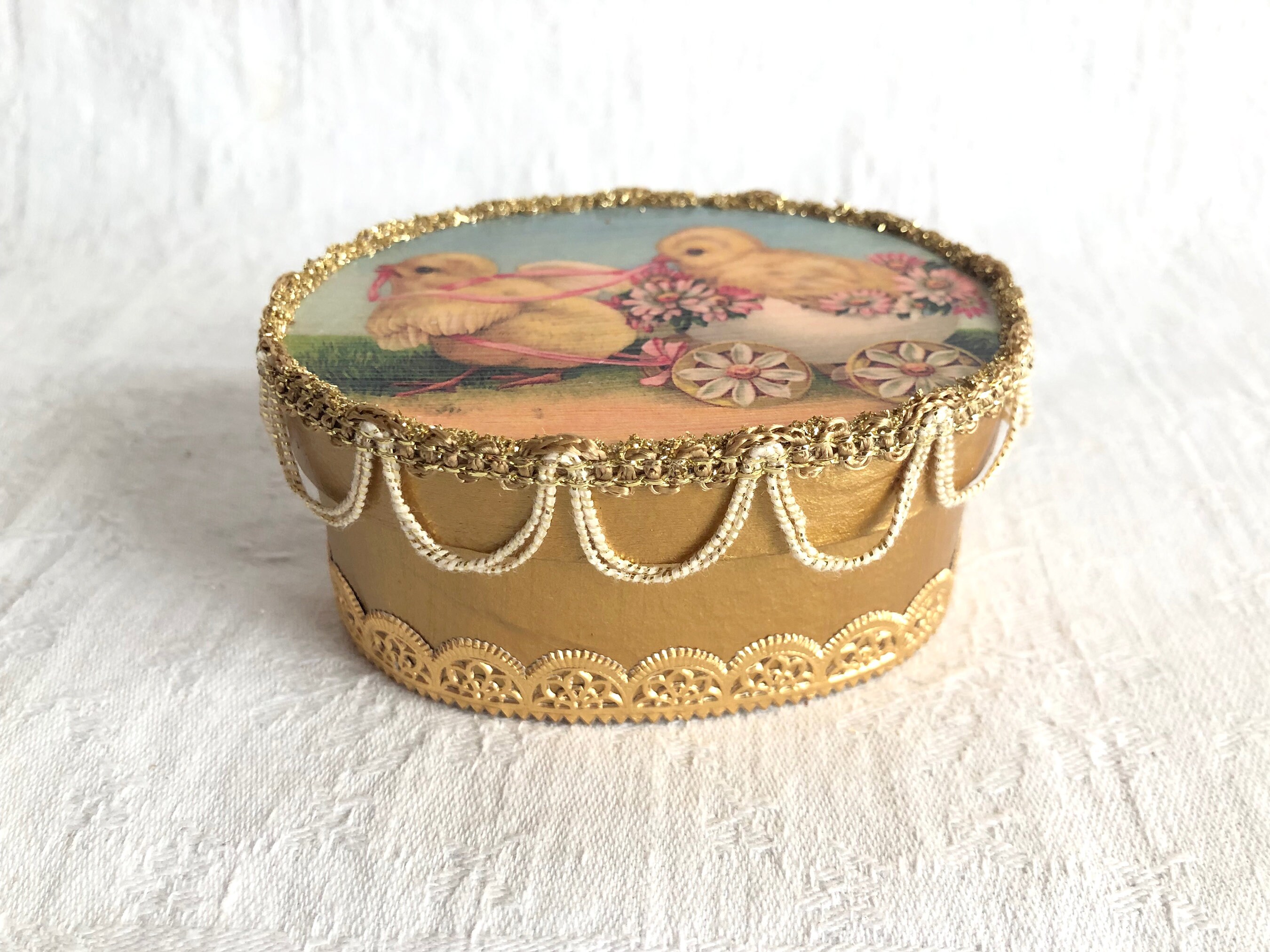 Vintage Inspired Paper Mache Oval Chick Box Easter Candy Box | Etsy