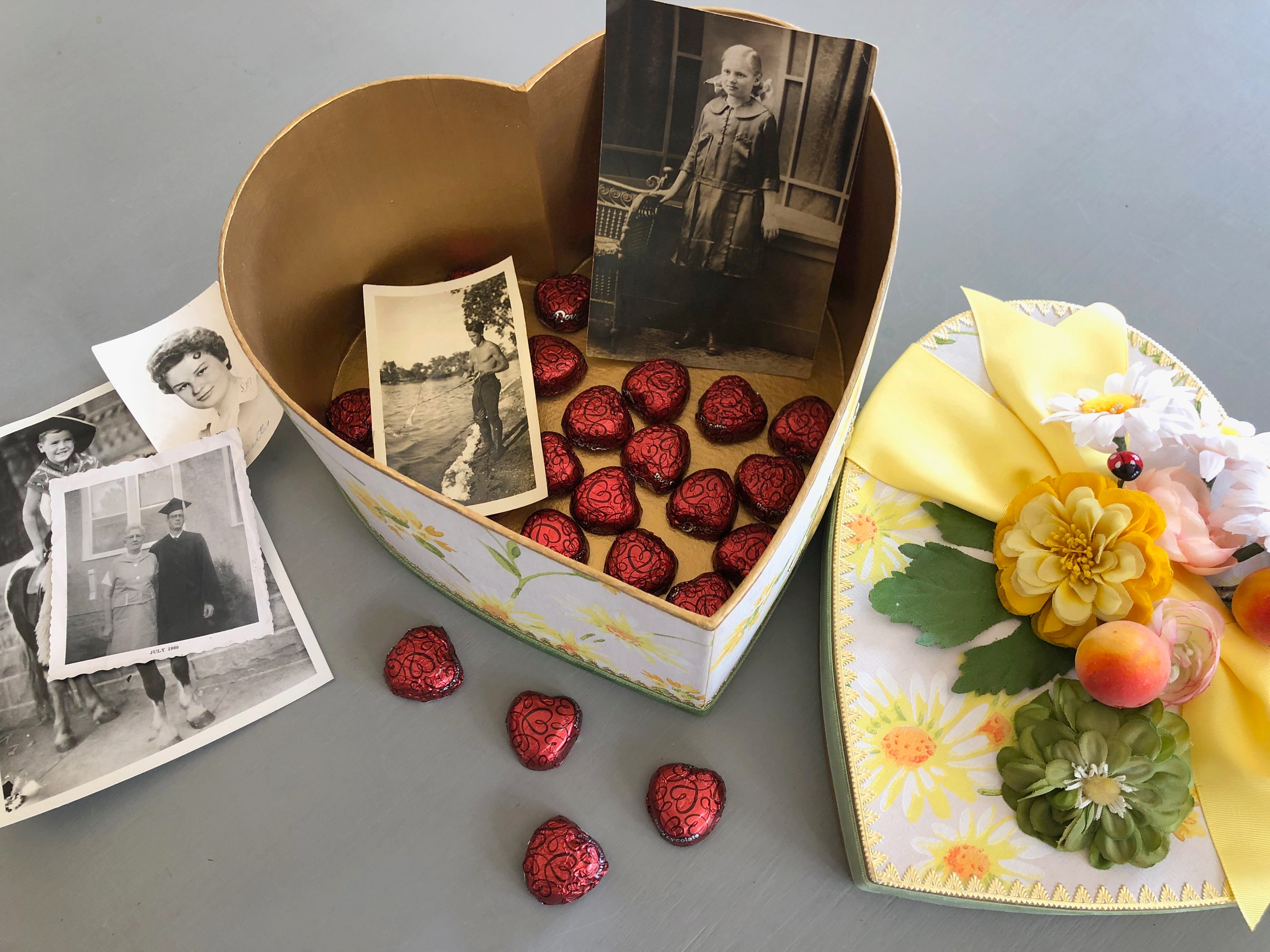 Vintage Daisy Wallpaper Heart Box Unique Valentine Box - Etsy