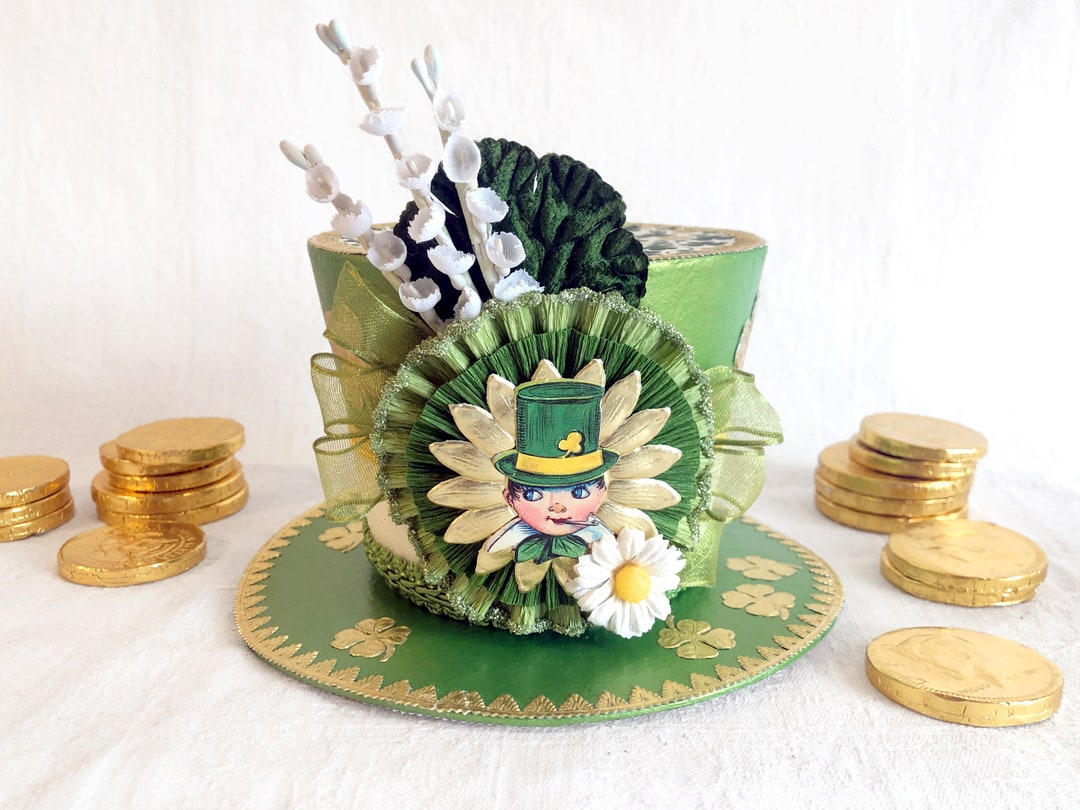 St Patrick's Day Top Hat Candy Box | Vintage Inspired Paper Mache Hat ...