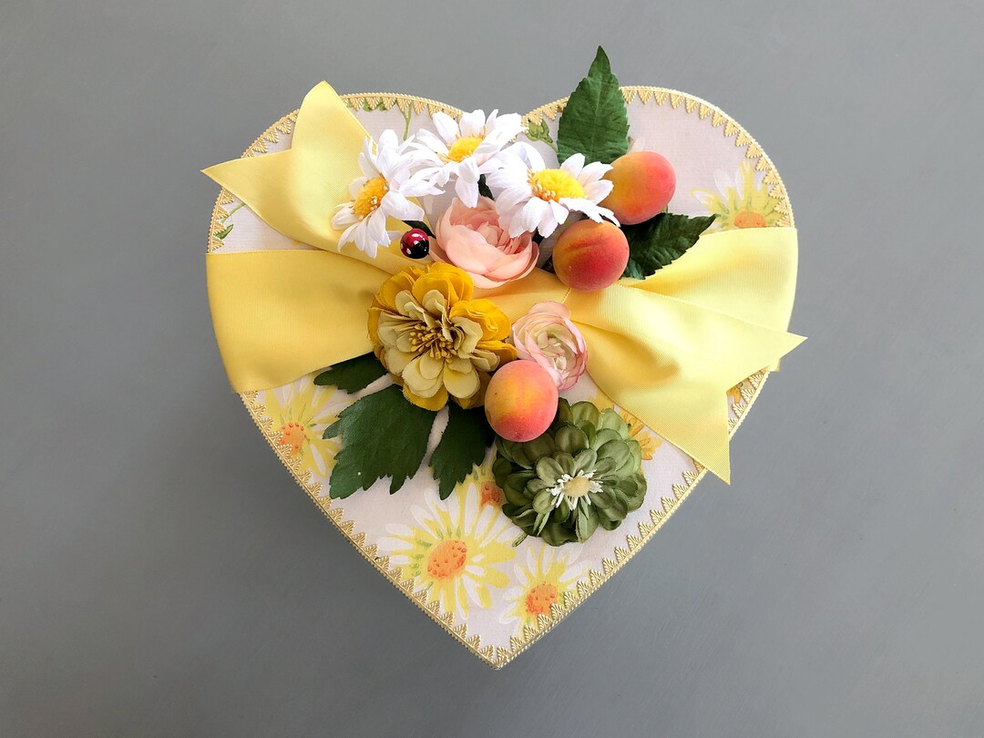Vintage Daisy Wallpaper Heart Box | Unique Valentine Box | Summer ...