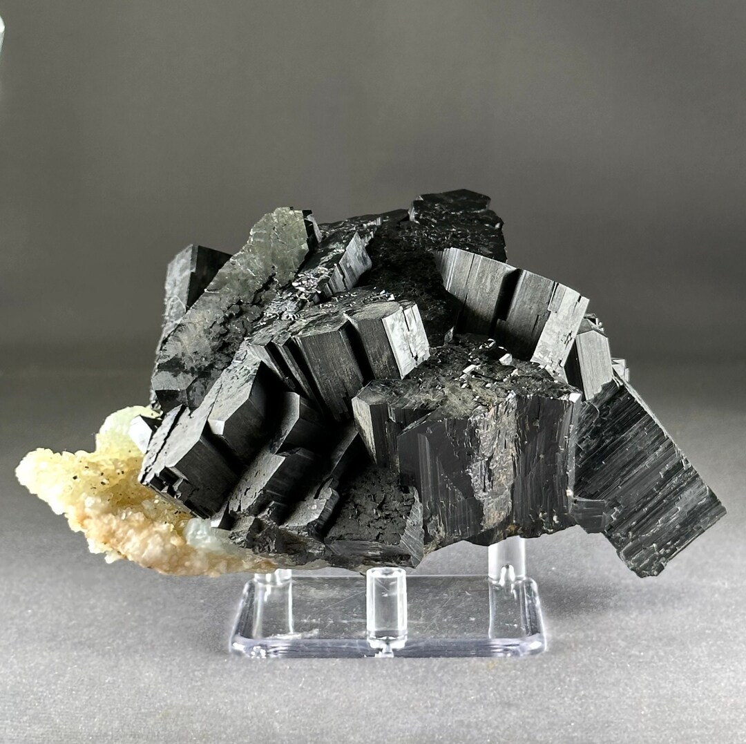 Rare Find High Quality Babingtonite Matrix With Prehnite - Etsy