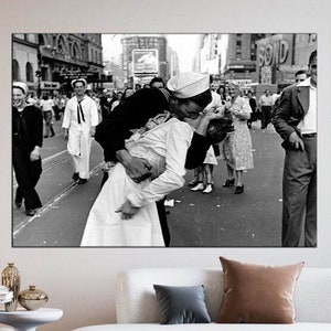 V-J Day in Times Square, V-J Day in Times Square Canvas, Couples ...