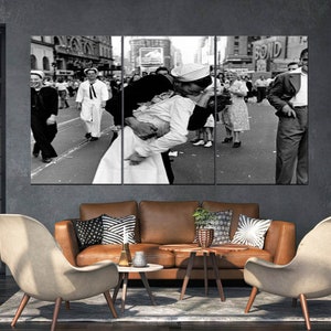 V-J Day in Times Square, V-J Day in Times Square Canvas, Couples ...