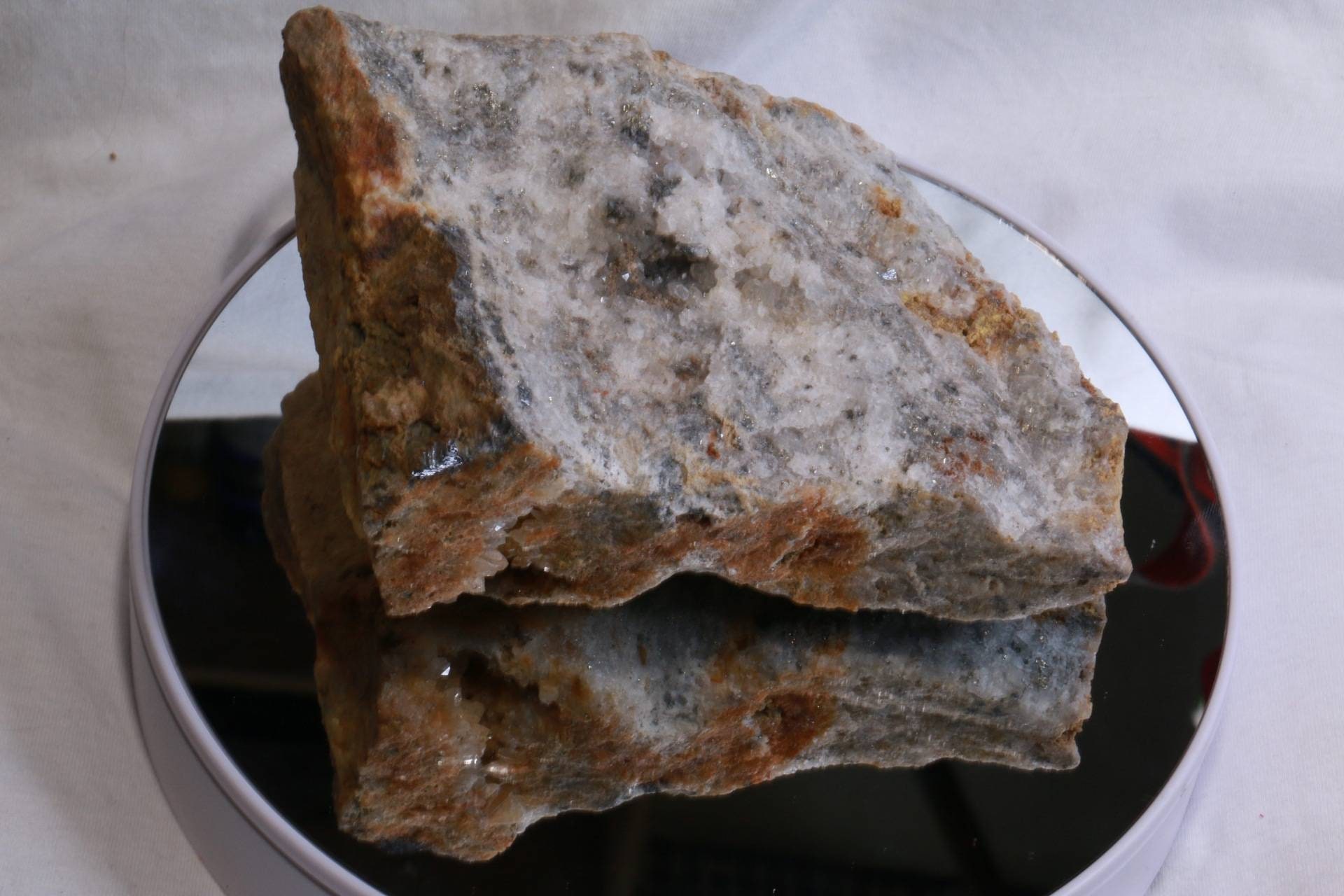 Arizona Gold, Silver High Grade Ore. in Quartz With Calcopyrite and ...