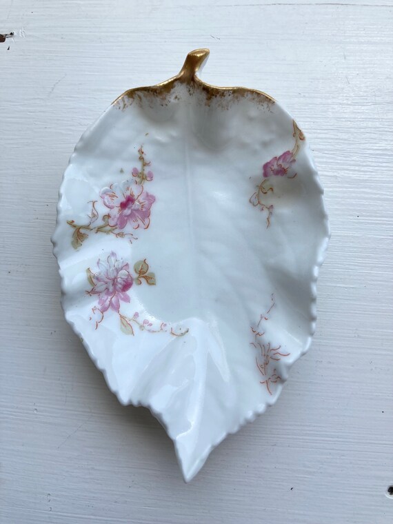 Vintage Small Leaf Shaped Plates, Dainty Floral Porce… - Gem