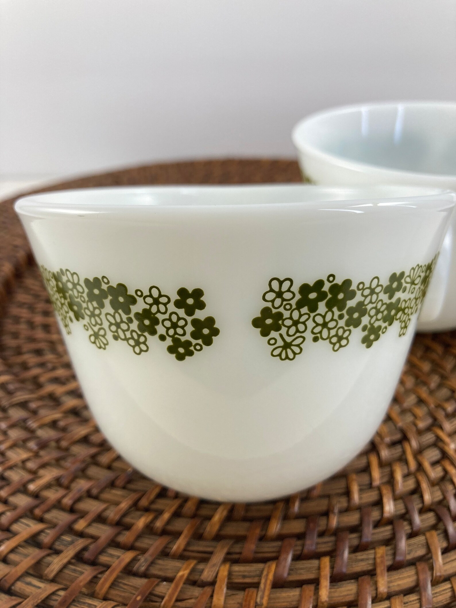 Vintage Pyrex Green Daisy Flower Coffee Mugs Small White Milk - Etsy