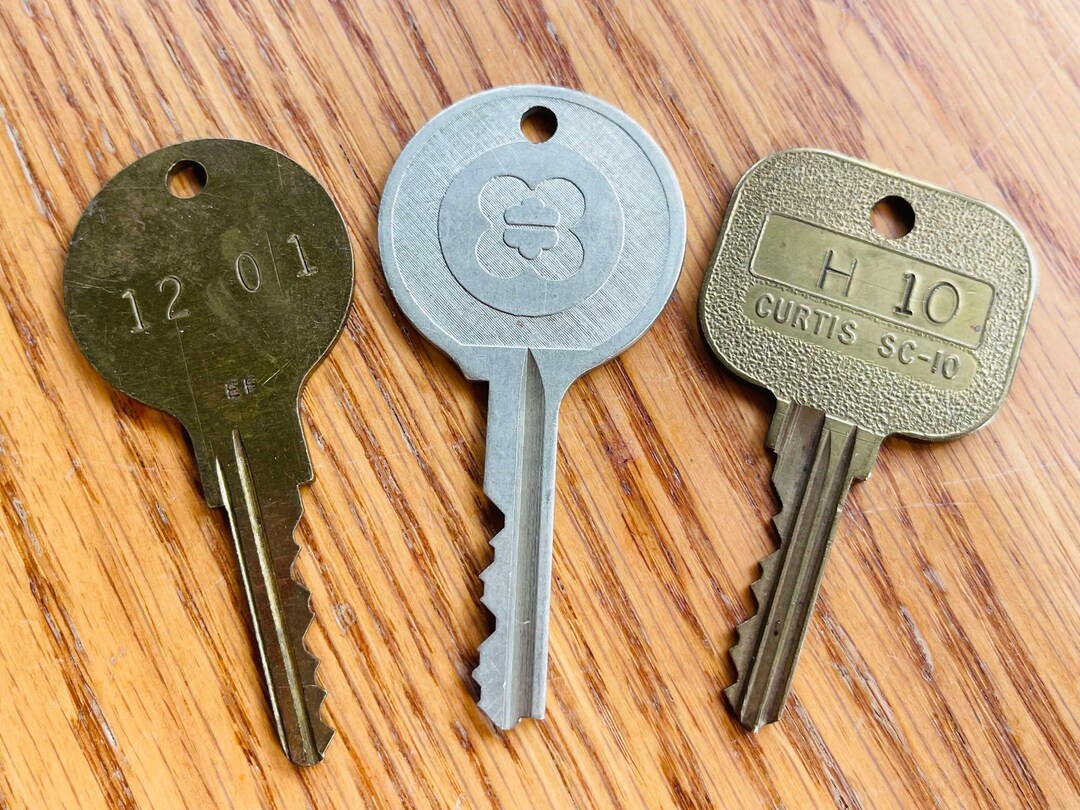 3 Vintage Mid Century Extra Large Hotel Room Keys Hyatt Regency #2314 ...