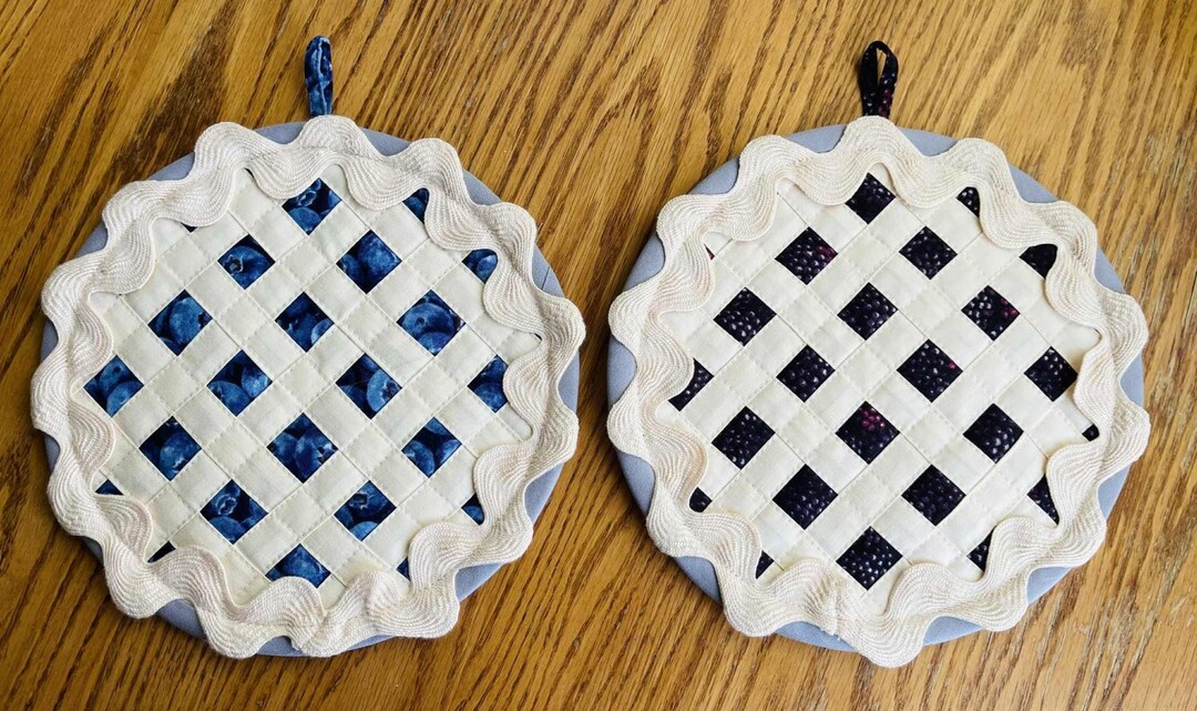 Vintage Pie Crust Pot Holders, Farmhouse Kitchen Decor (set of 2) - Etsy