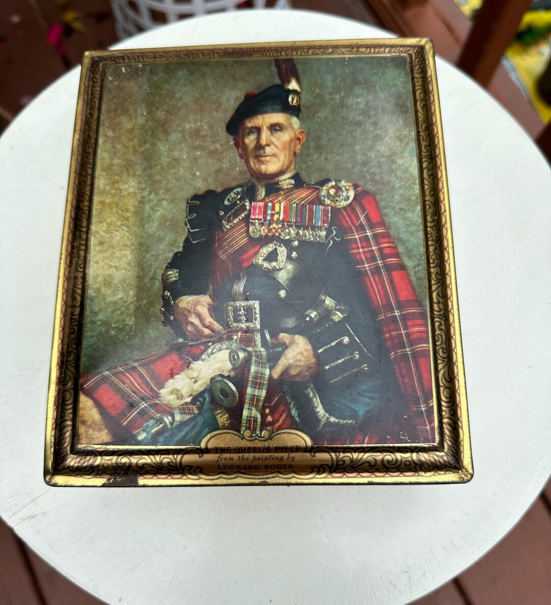 Gray Dunn Biscuit Tin Queen’s Piper Antique Collector’s Item - Etsy