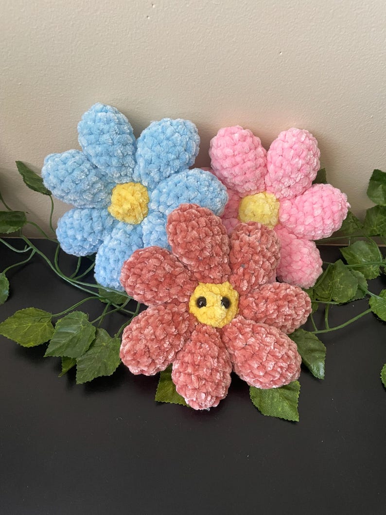 Crochet Flower | Amigurumi Flower | Flower Plush | Velvet Crochet ...
