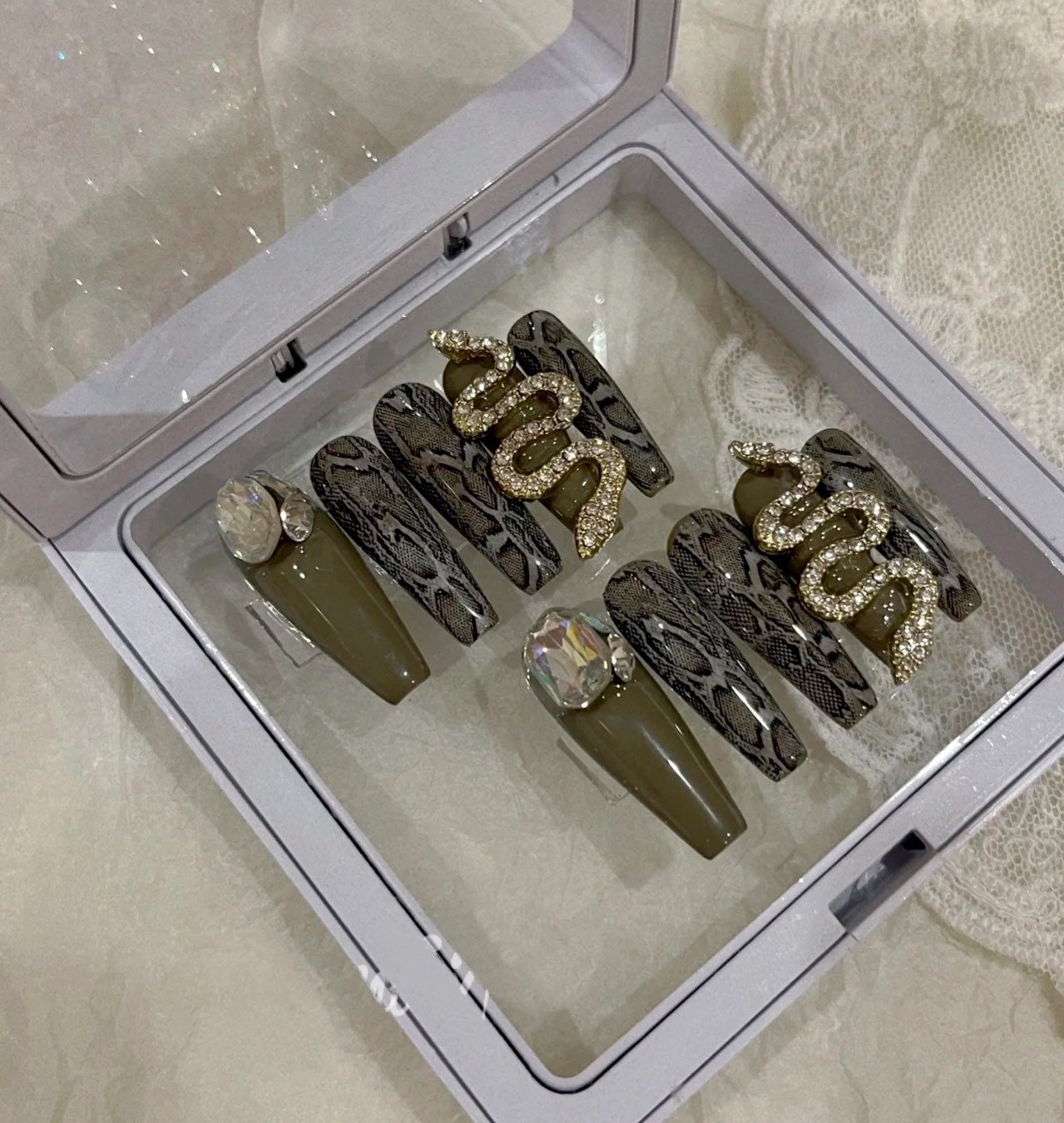 Snake Skin Print Press on Nailsblack Fake Nailsanimals Fake | Etsy