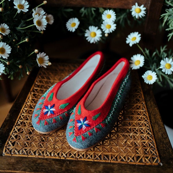Embroidered Slippers - Etsy