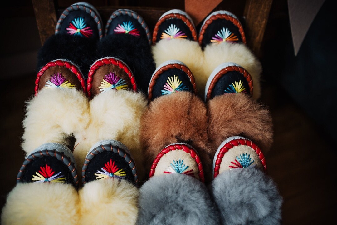 LUCKY DIP Girls Sheepskin Slippers, Handmade Kids Slippers, 100% ...
