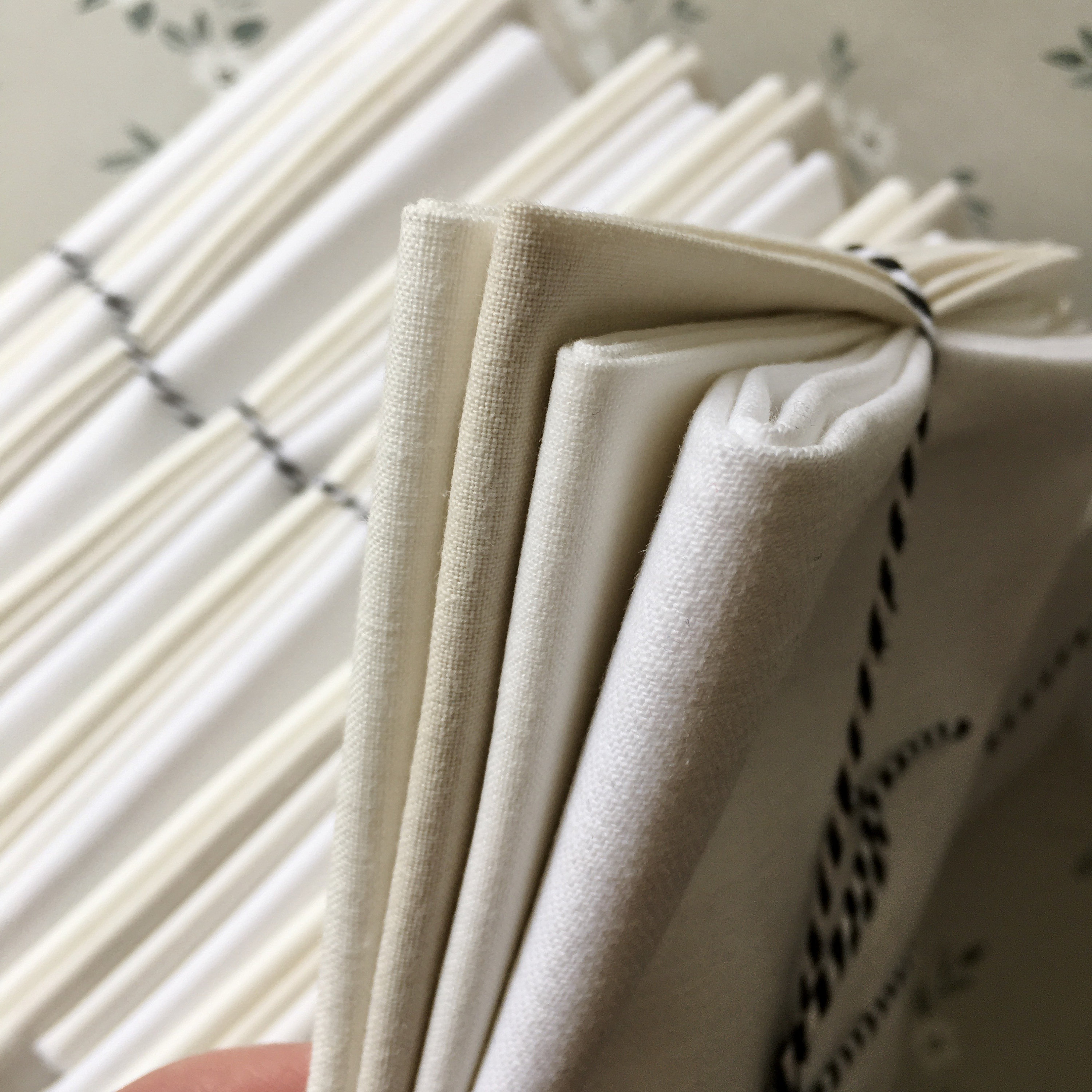 Vintage Linen Fabric Bundle, Scrap Vintage Cotton Fabric, Repurposed ...