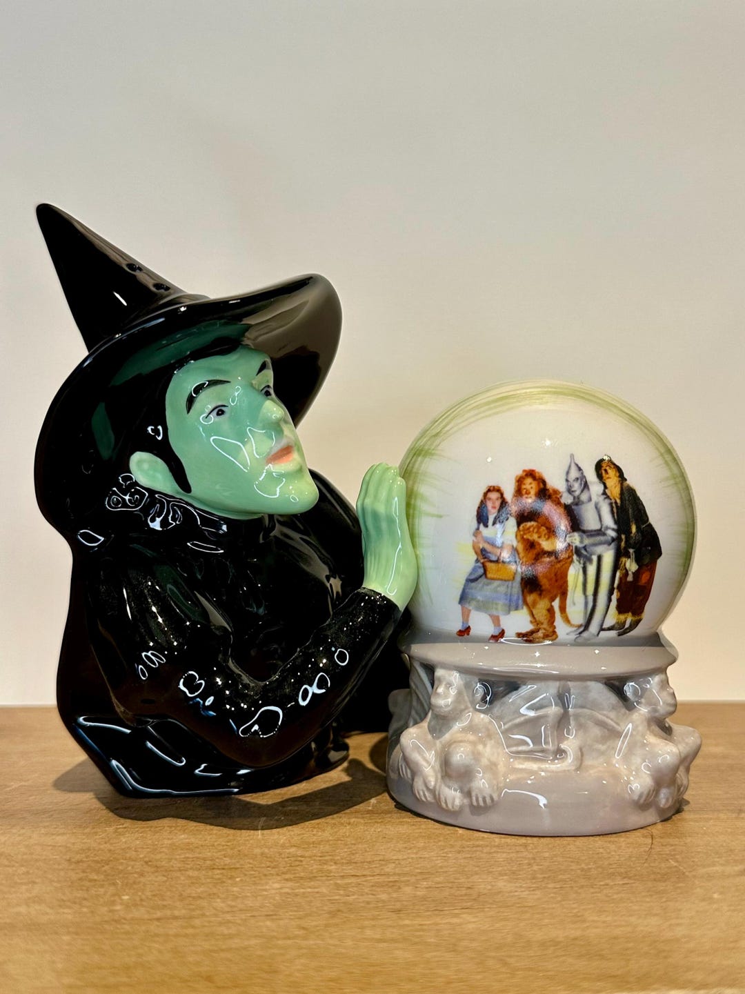The Wizard of OZ Wicked Witch & Crystal Ball Salt and Pepper Shakers - Etsy