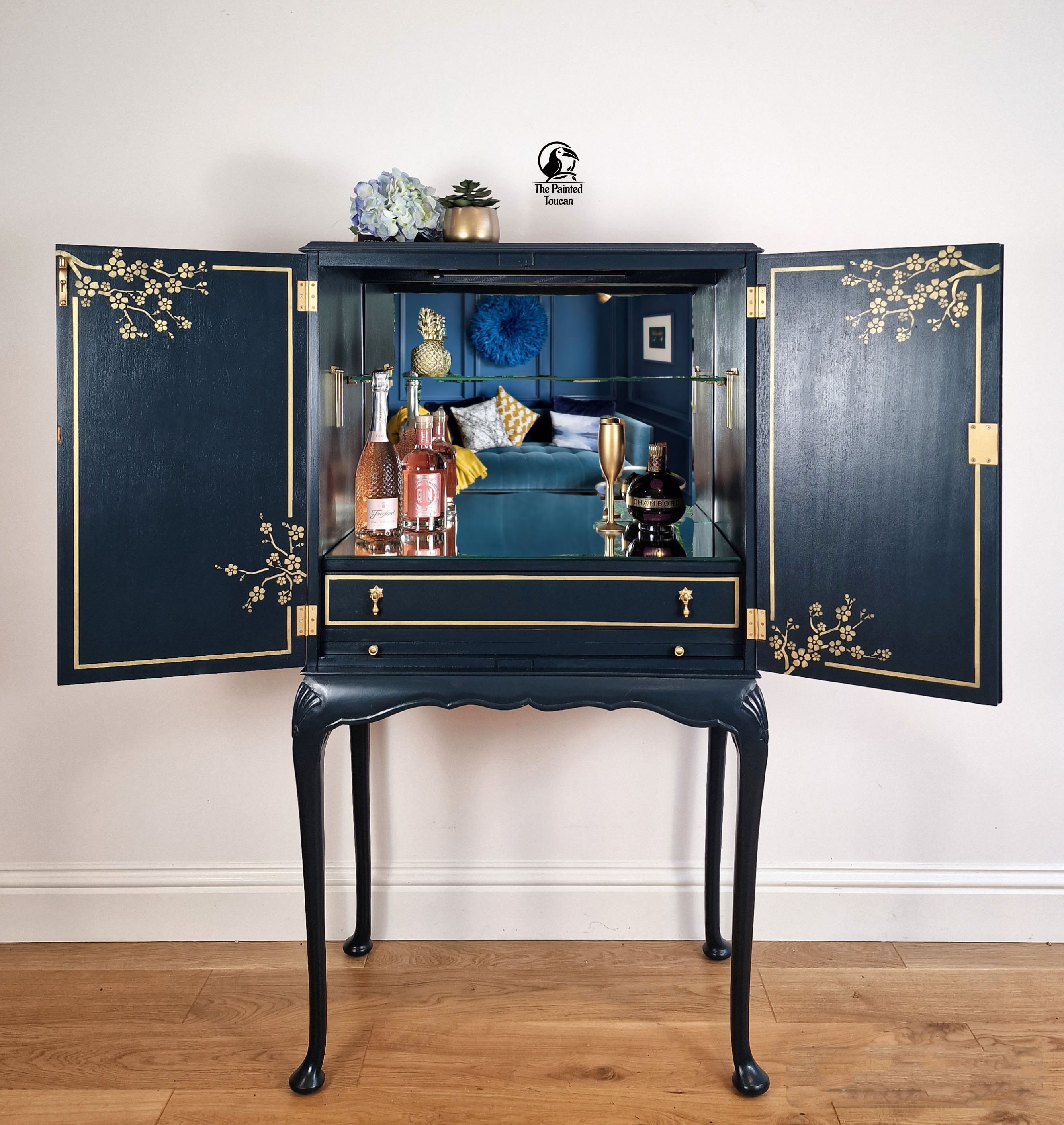 Drinks cabinet blue store