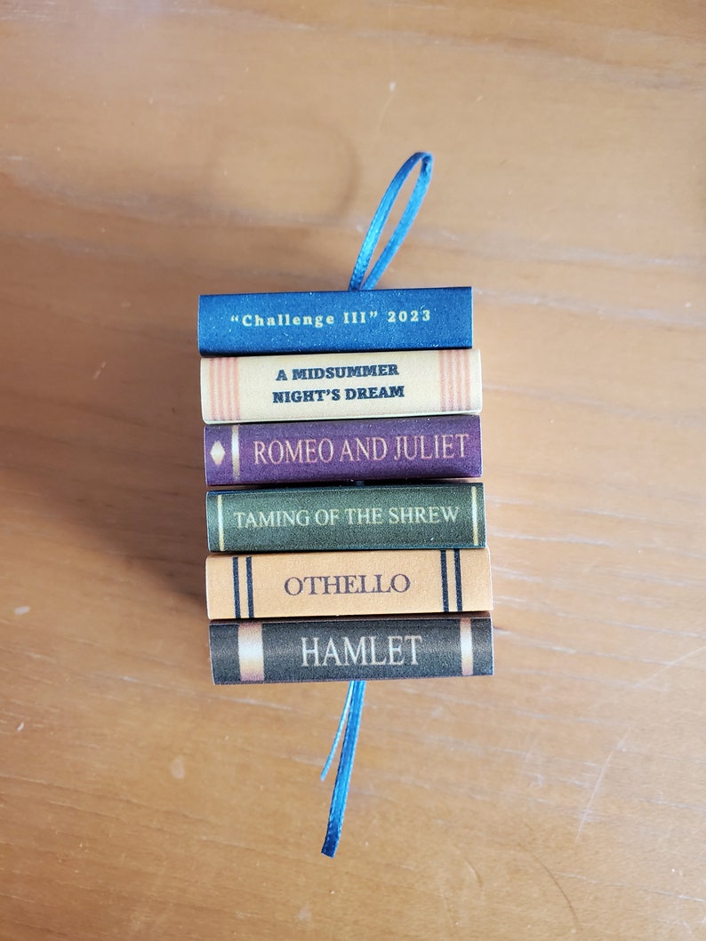 Personalized Book Stack Ornament Small Customizable - Etsy