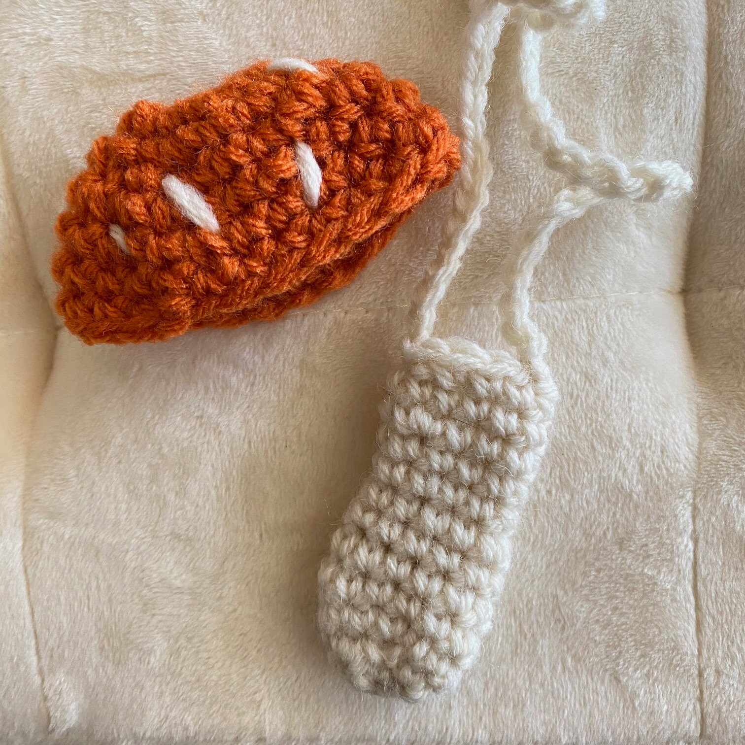 Easy Crochet Mushroom Lighter Necklace Pattern/ Crochet Lighter Holder ...