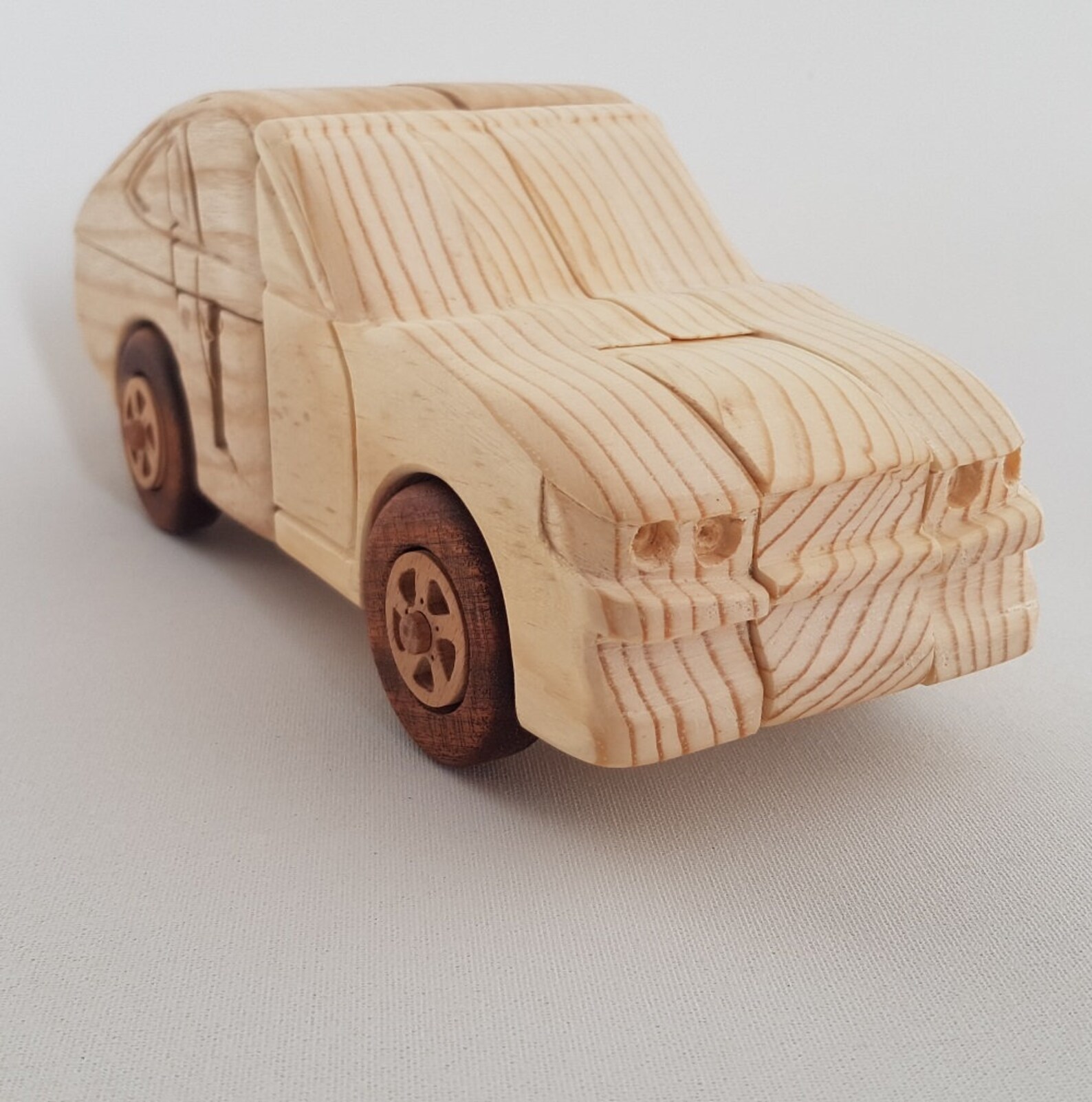 Wooden Transformer Car DIY Plans: Transformable Robot Toy (PDF Download ...